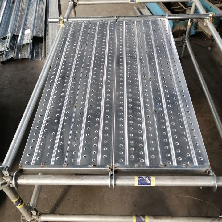 420mm GI Galvanized Plank Walk Board with Hook from China manufacturer ...